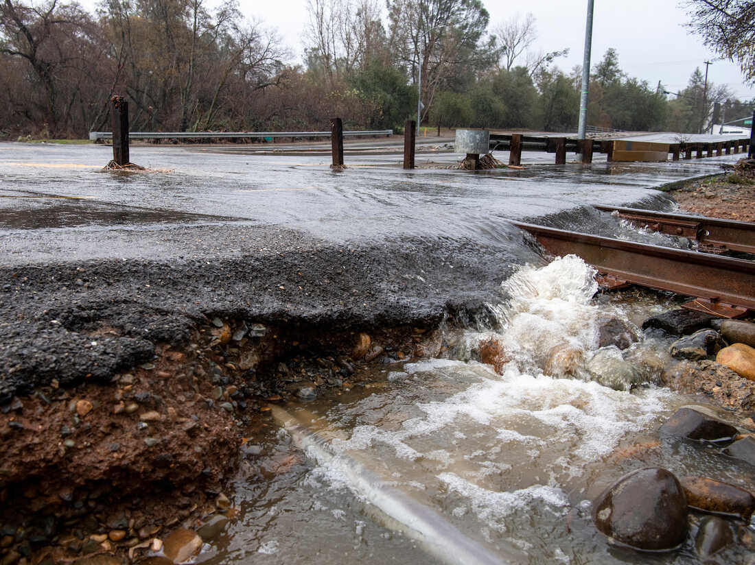 Climate change lessons from California's historic flooding : Short Wave ...