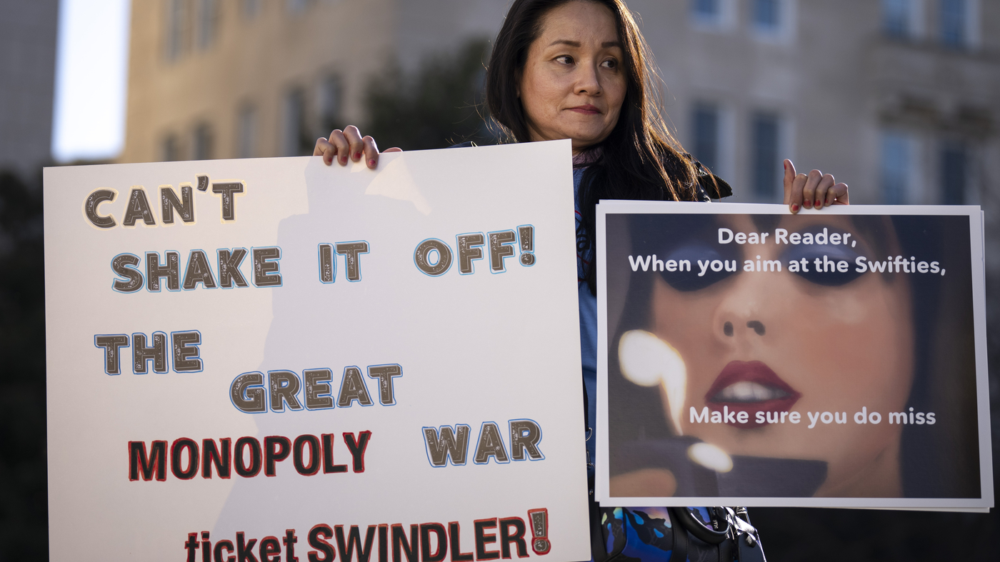 Taylor Swift Ticketmaster fight: Senate holds hearing as fans protest : NPR
