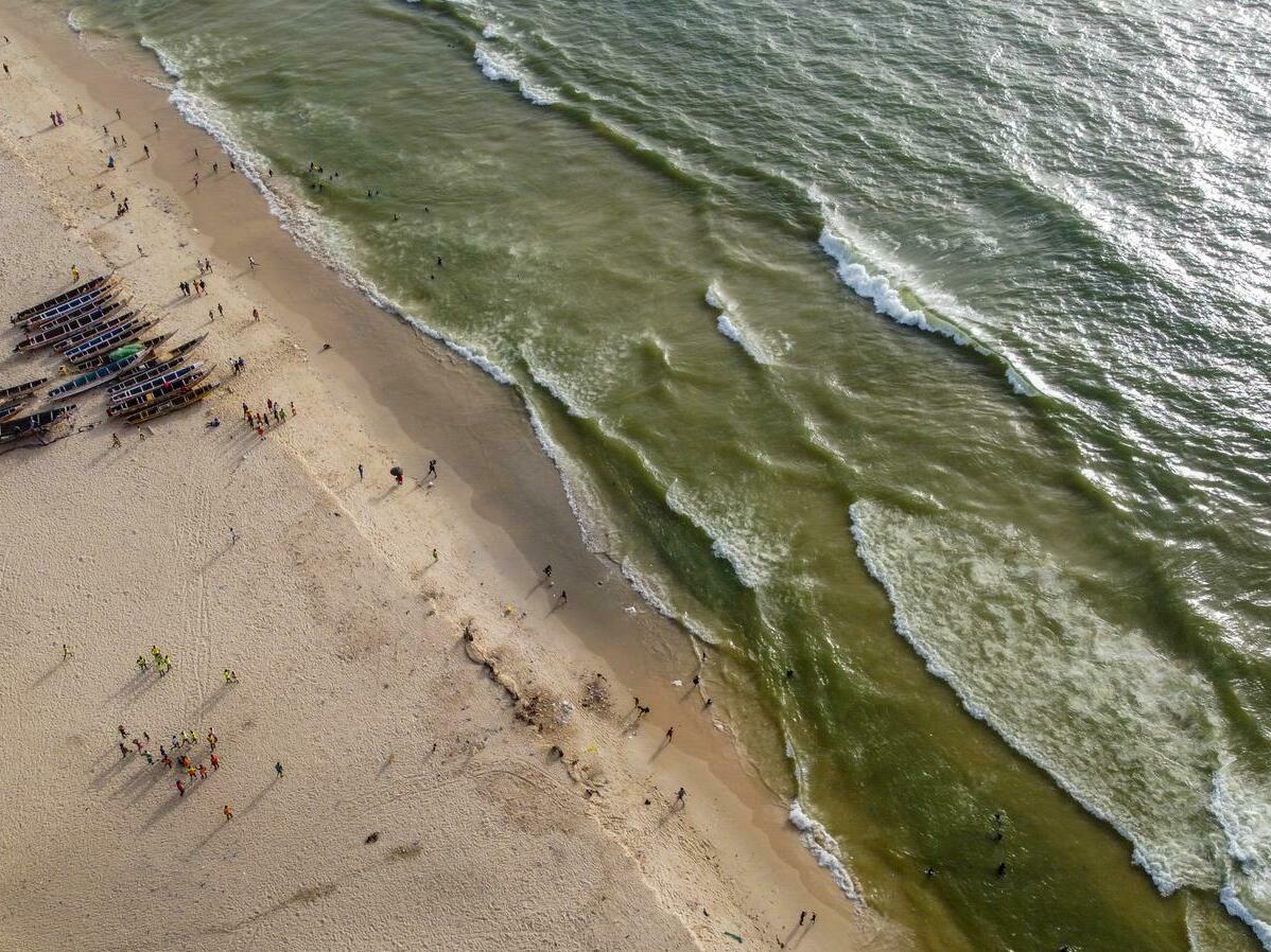 When the seas rise in Senegal, so do the fortunes of far-right parties ...