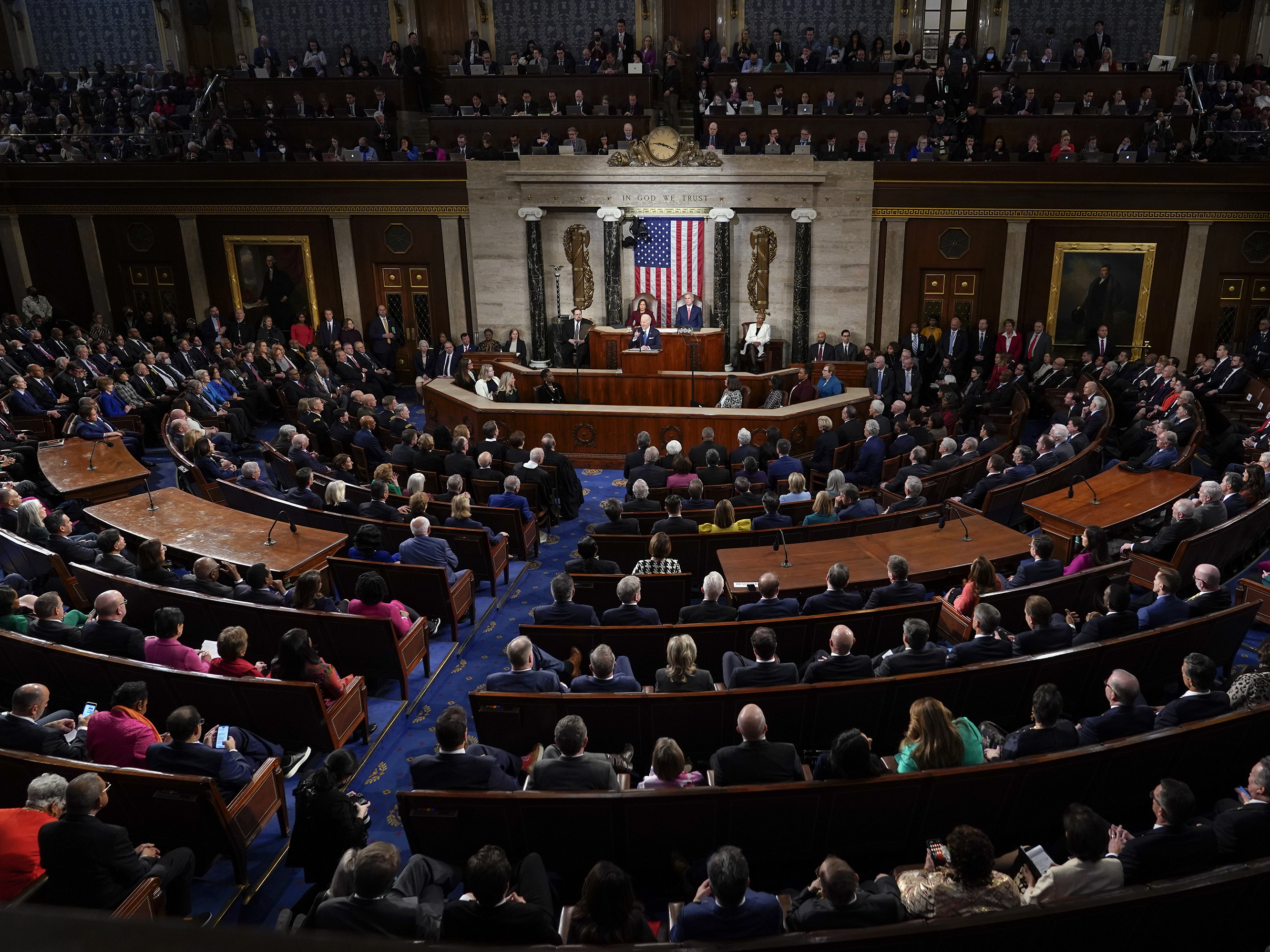 Cómo escuchar la cobertura bilingüe del Estado de la Unión de NPR | NCPR News