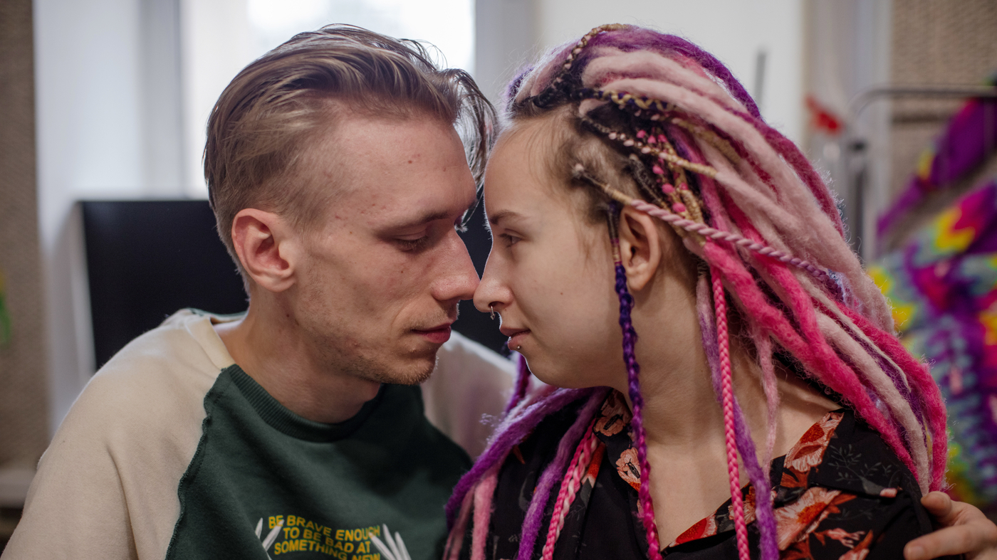 These Ukrainians have managed to find and hold onto love in a time of ...