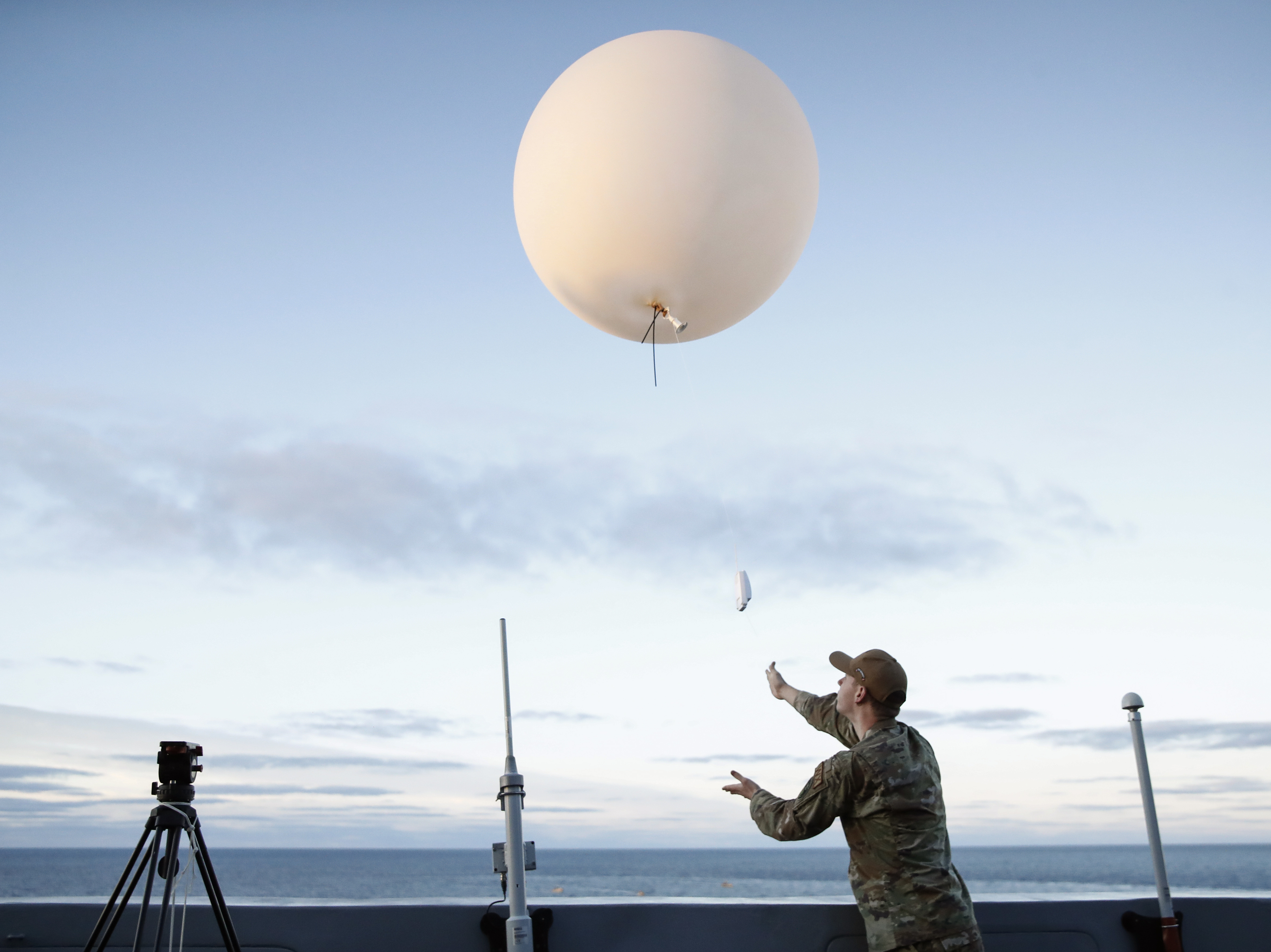 Balloon shoot-down has U.S. on alert. Weather forecasters know how to ...