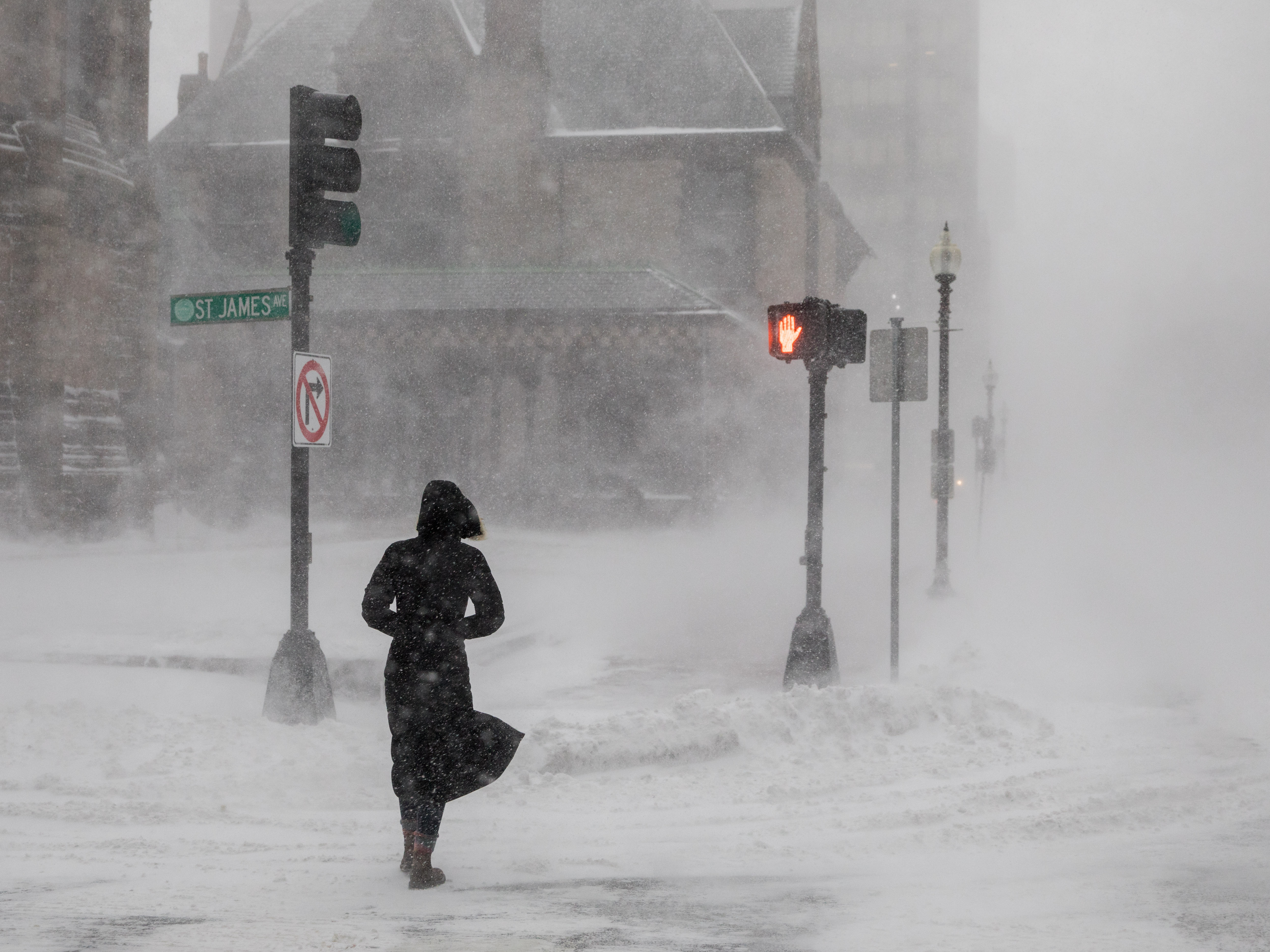Scientists are flying into snowstorms to explore winter weather ...