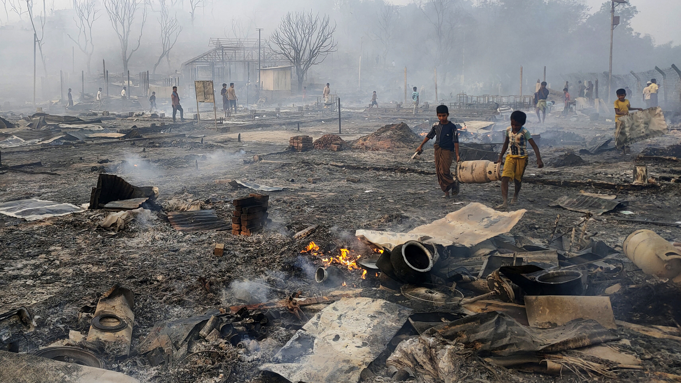 Fire at Rohingya refugee camp in Bangladesh leaves thousands homeless : NPR