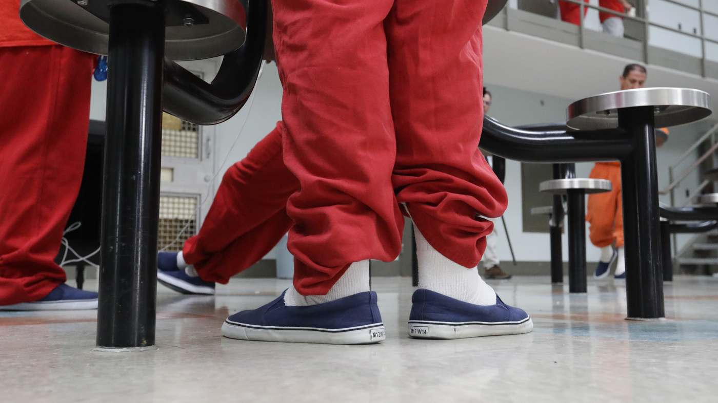 GEO Group is accused of exposing ICE detainees to chemicals : NPR