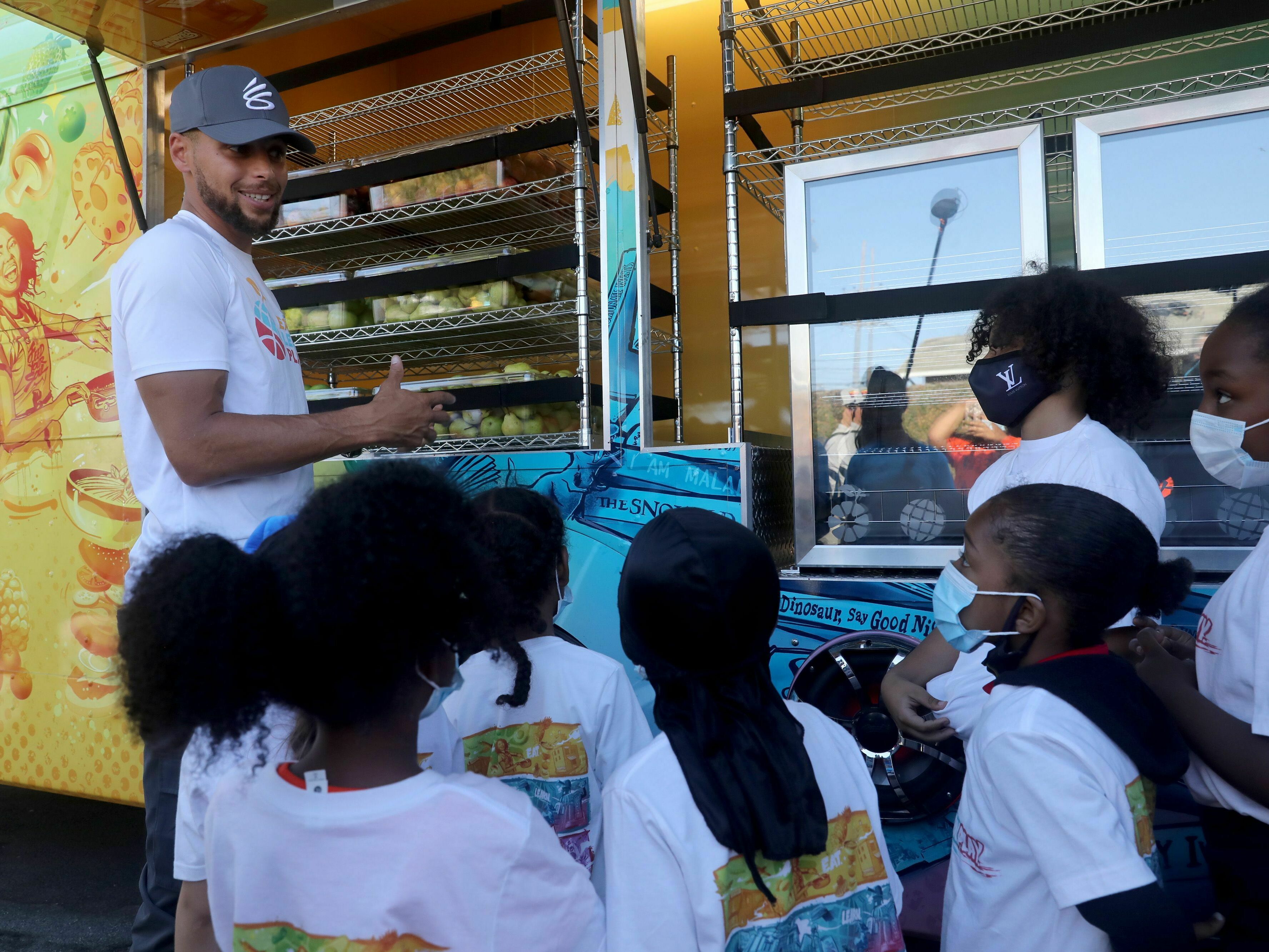 Biden turns to Steph Curry, DoorDash and others to advance nutrition ...