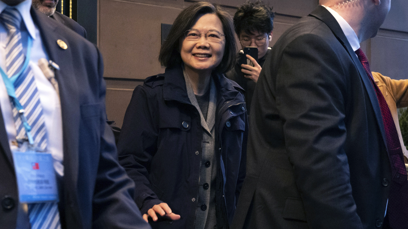 Kevin McCarthy and Taiwan President Tsai Ing-wen meet despite China's warnings : NPR