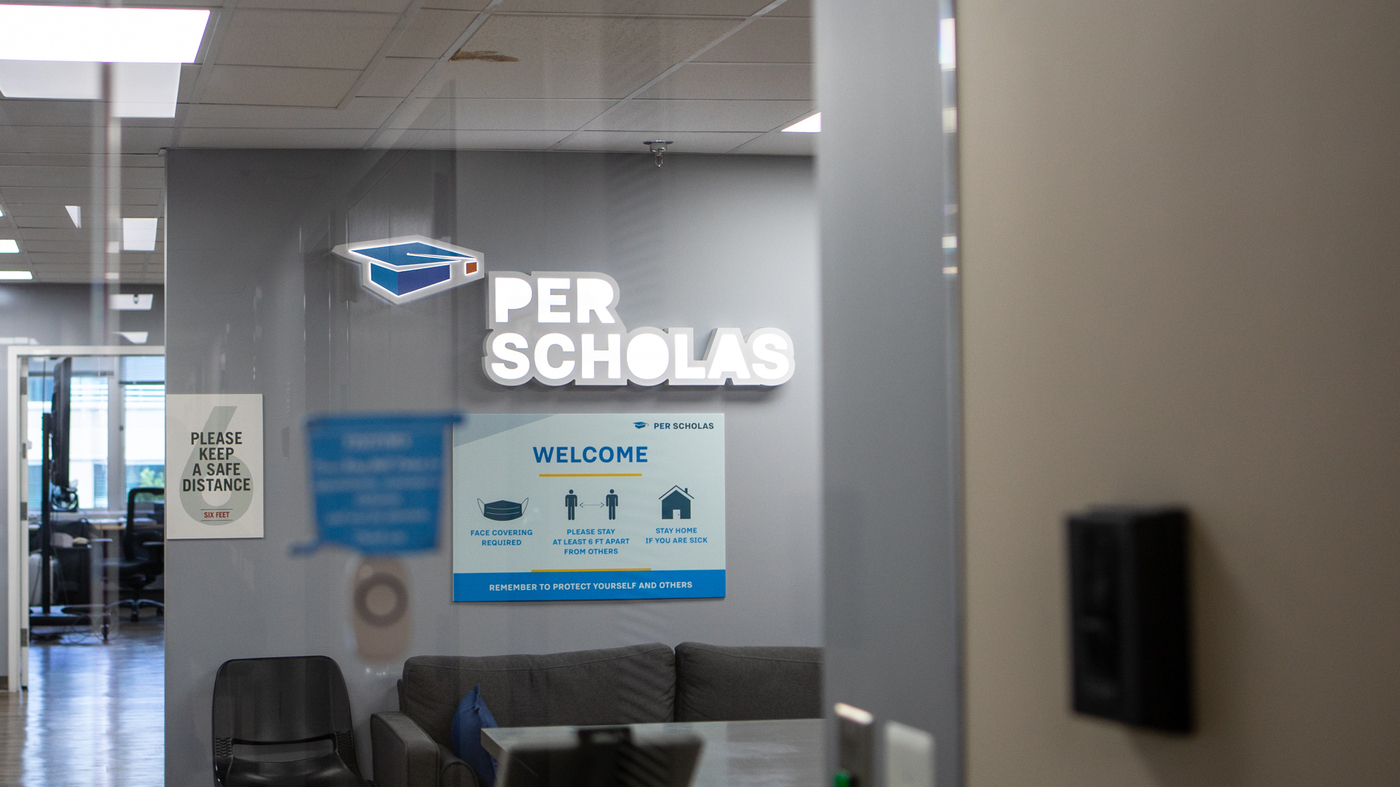 Despite big tech's mass layoffs, job openings in IT are plentiful : NPR