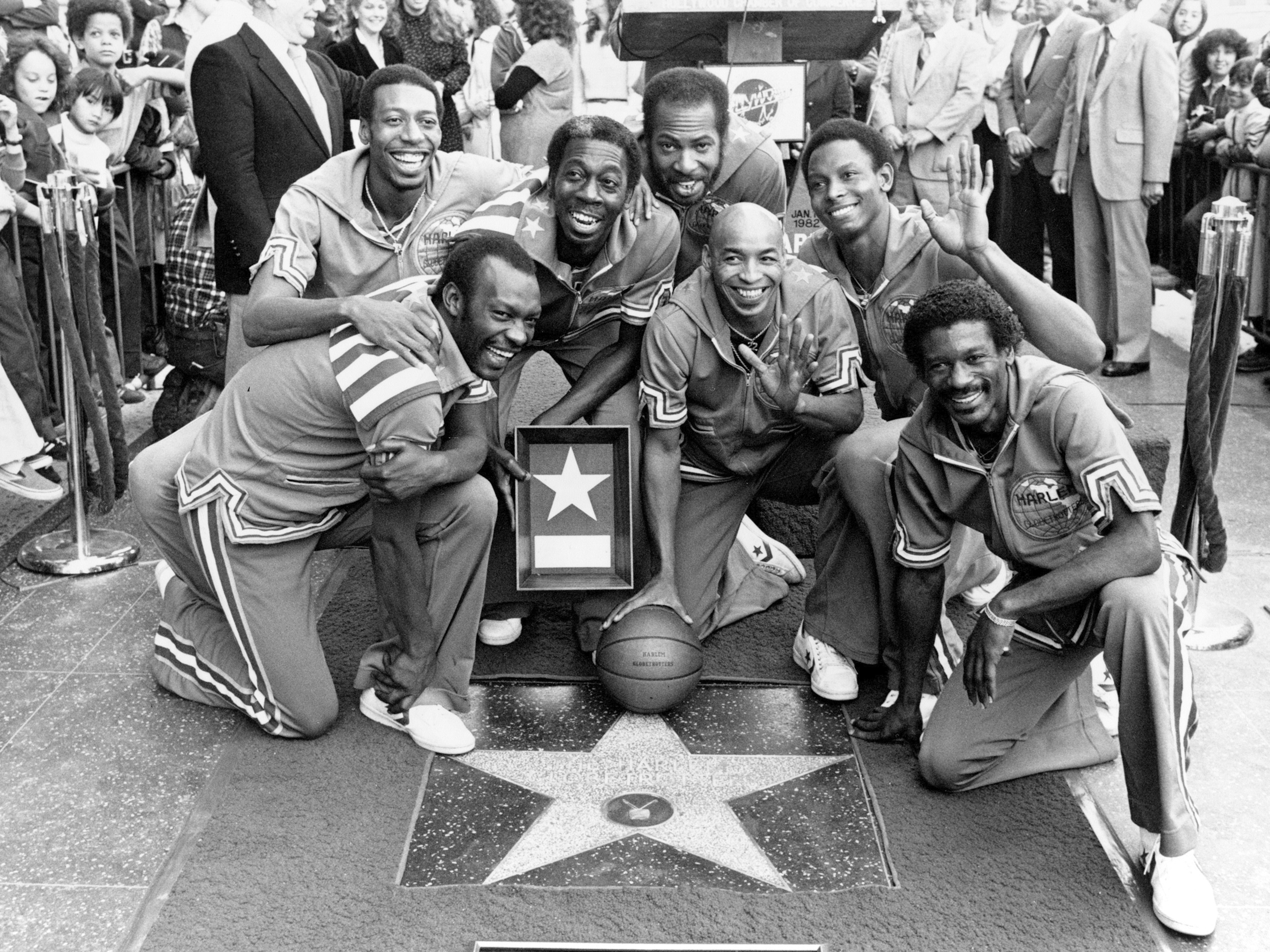 Basketball legend Larry 'Gator' Rivers, longtime Globetrotter, has died ...