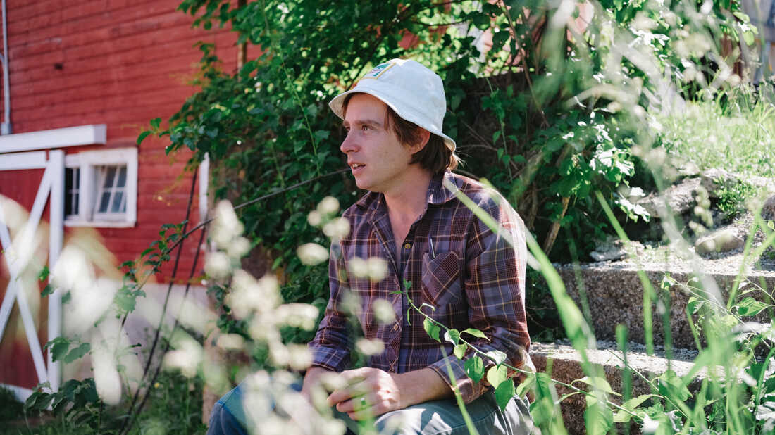 Why Dr. Dog's Scott McMicken called on a band of strangers for his solo ...