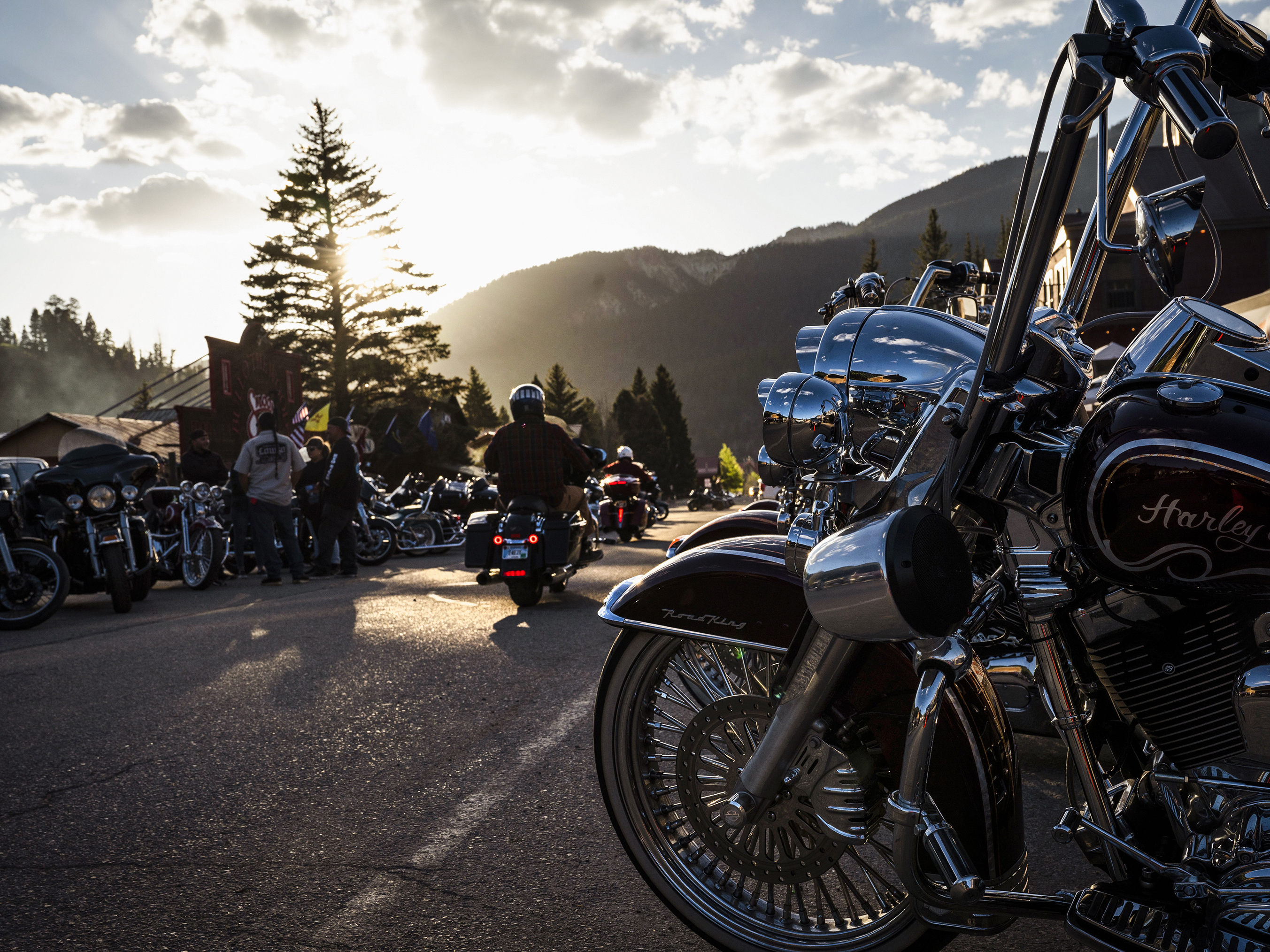 3 killed in a shootout at a New Mexico motorcycle rally were rival ...