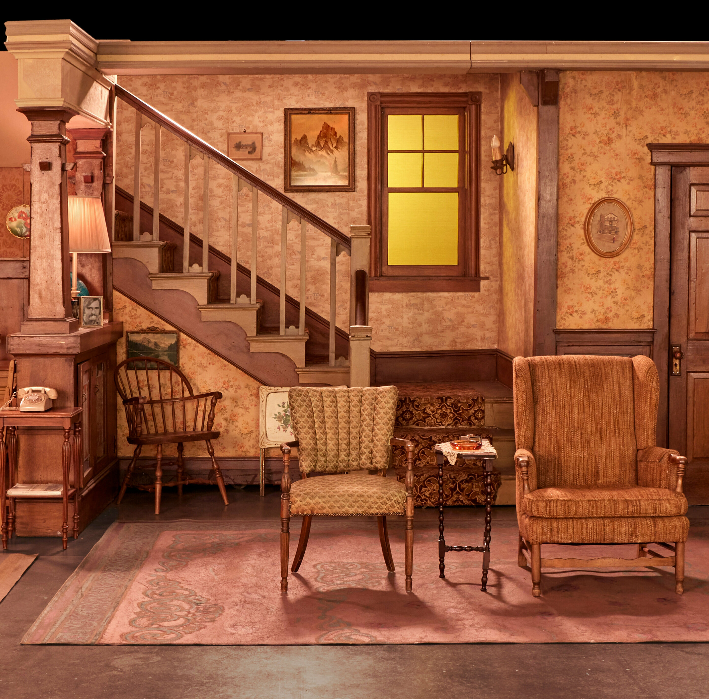 Want Johnny Carson's desk? A trove of TV memorabilia is up for auction ...