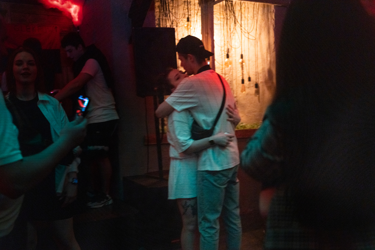 Ukrainians dance the night away at a club to release tension from ...