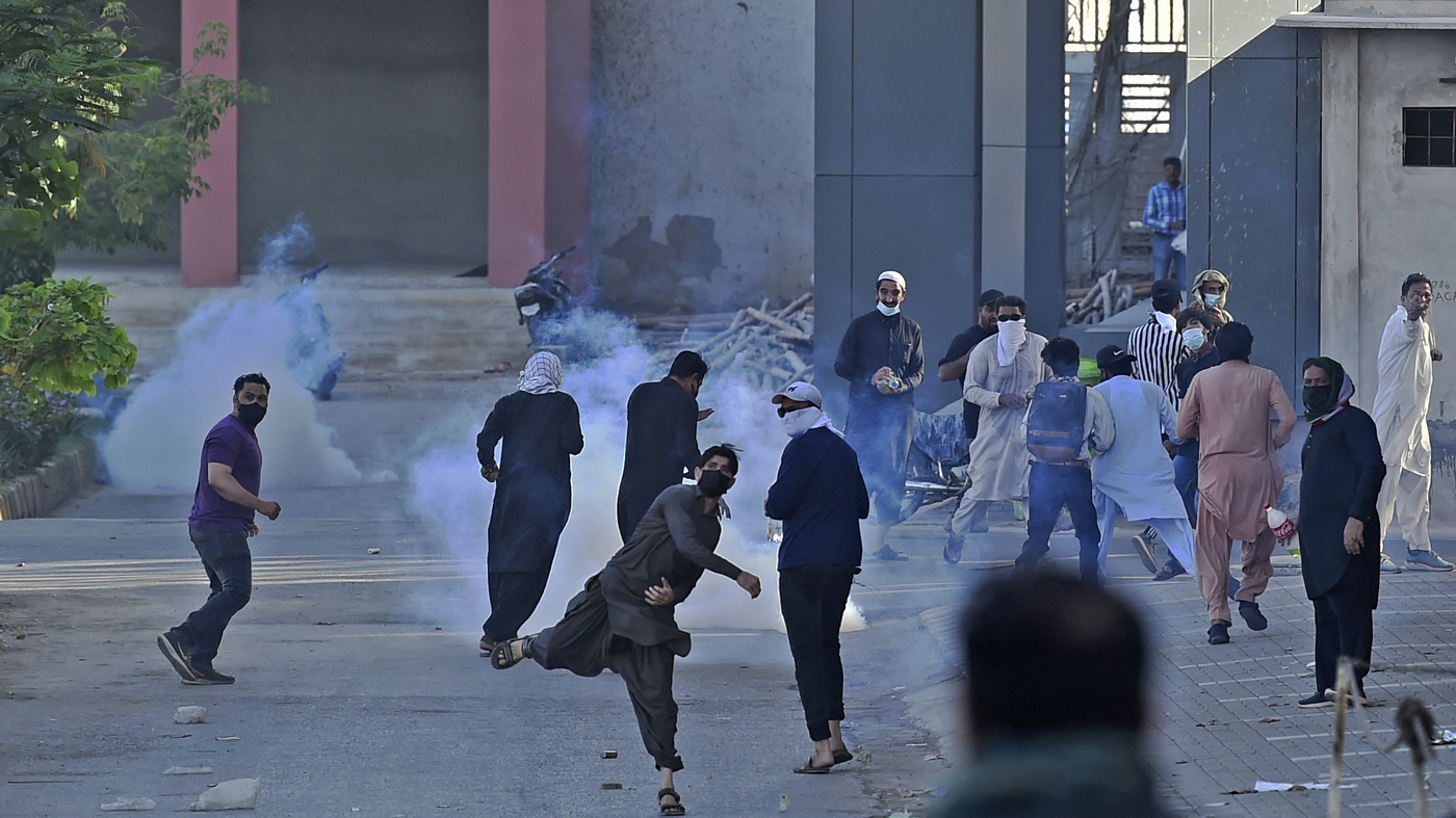 Pakistan's law minister defends putting protesters on trial in military ...