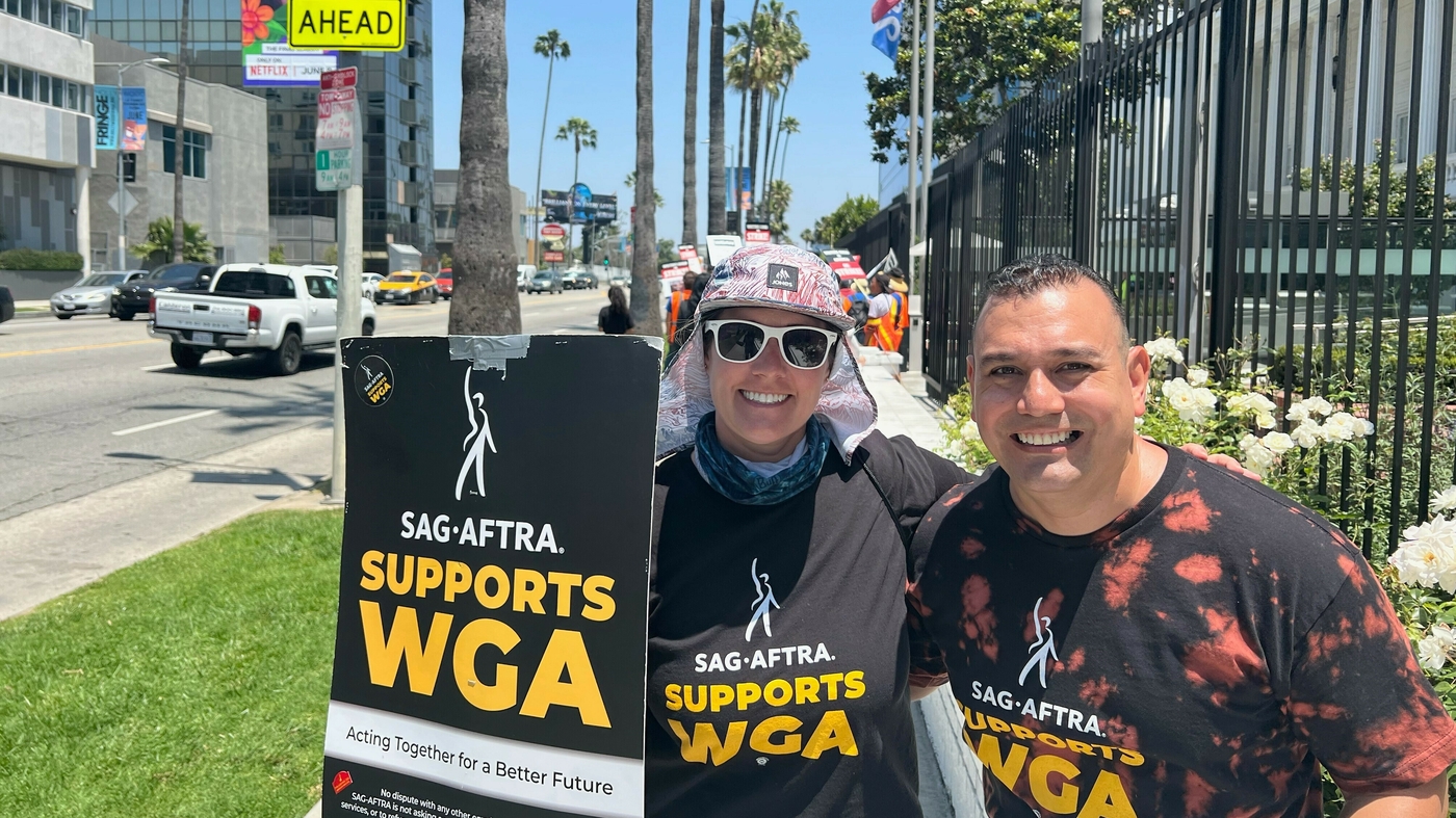 SAG-AFTRA and studios extend contact negotiations to July 12 : NPR SAG-AFTRA and studios extend contact negotiations to July 12 : NPR