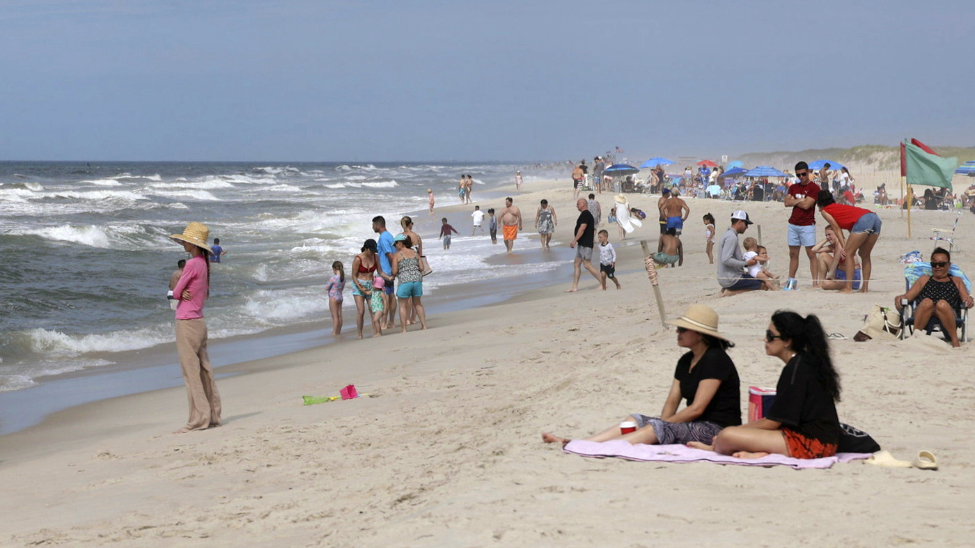 Possible shark attacks prompt heightened patrols at New York's Long ...