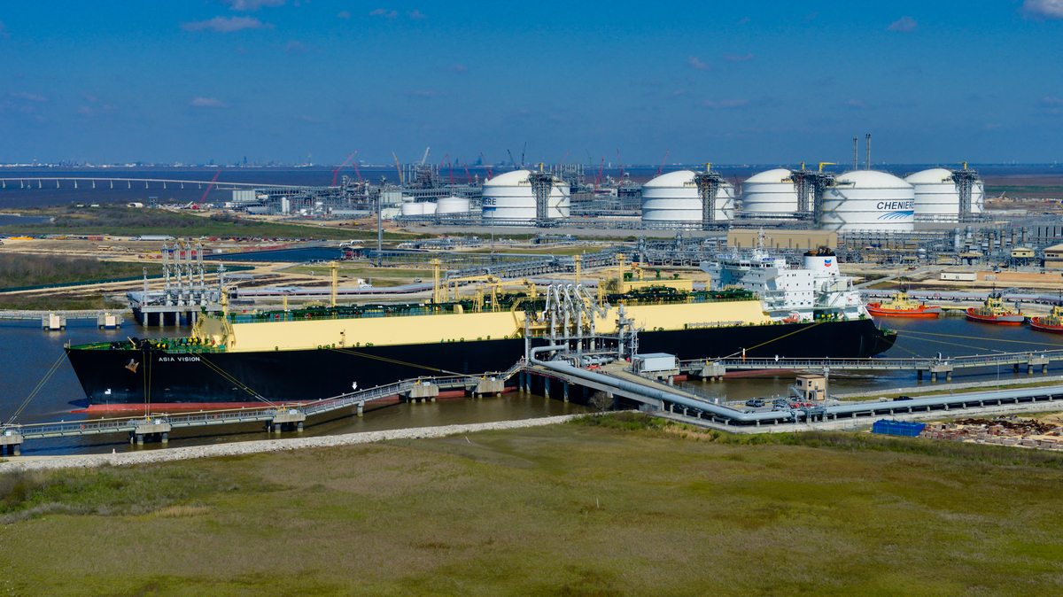 How the U.S. went from importing liquified natural gas to leading world ...