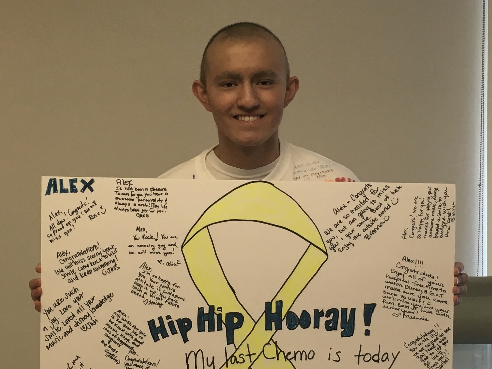 Prosthetics can cost up to $70,000. This influencer is running a ...