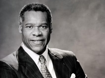 Former NPR President and U.S. Ambassador Delano Lewis has died at 84 ...