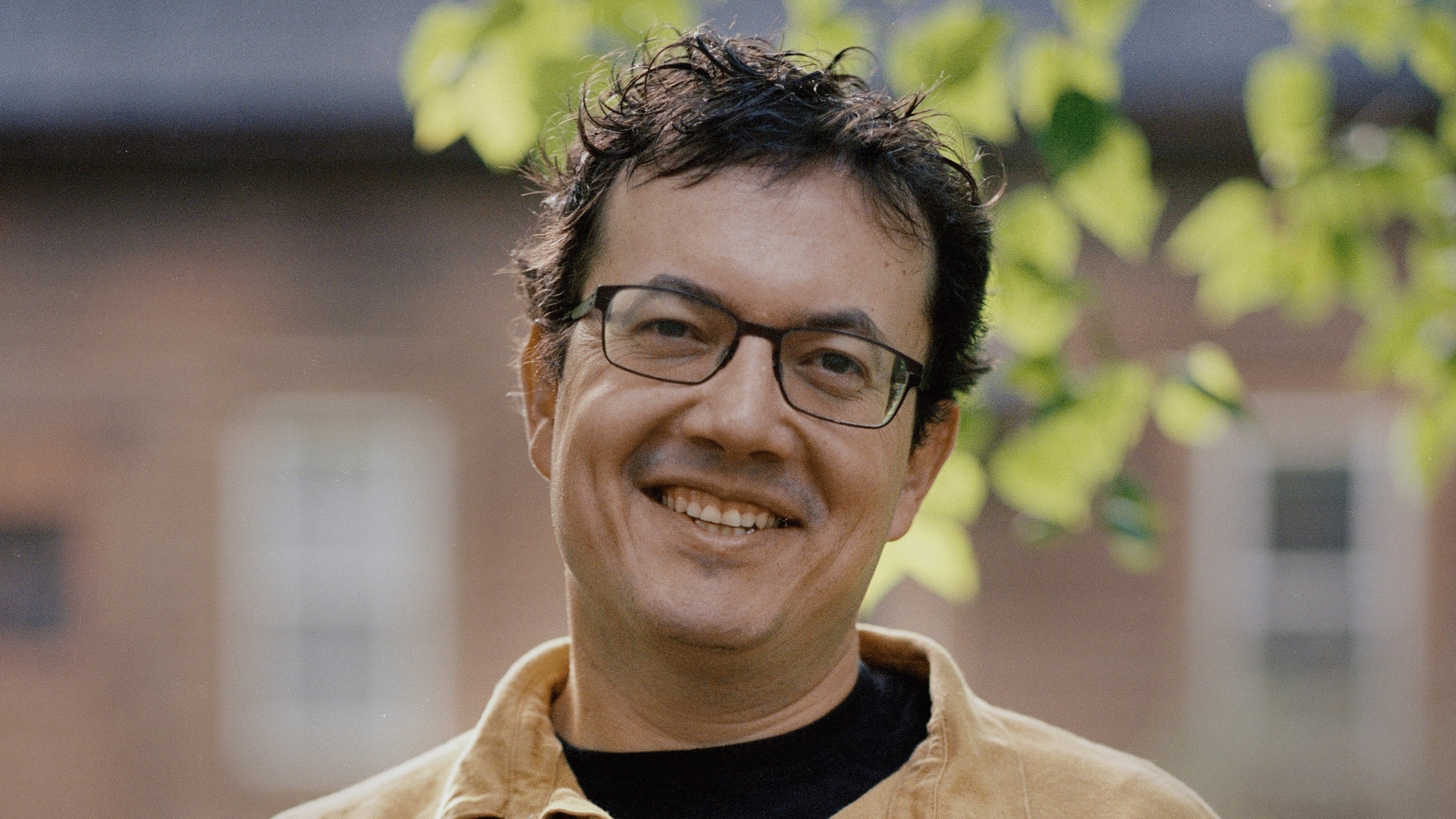 As a writer slowly loses his sight, he embraces other kinds of ...