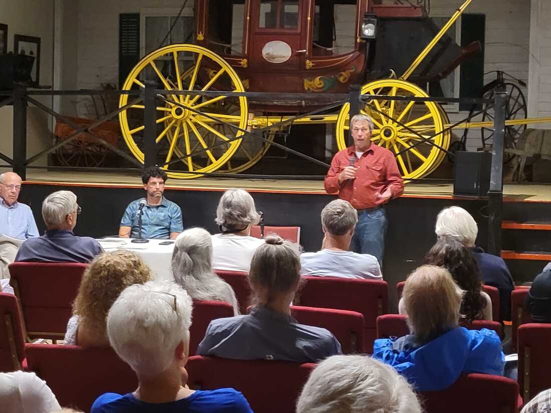 Adirondack Park residents work for common ground on development : NPR