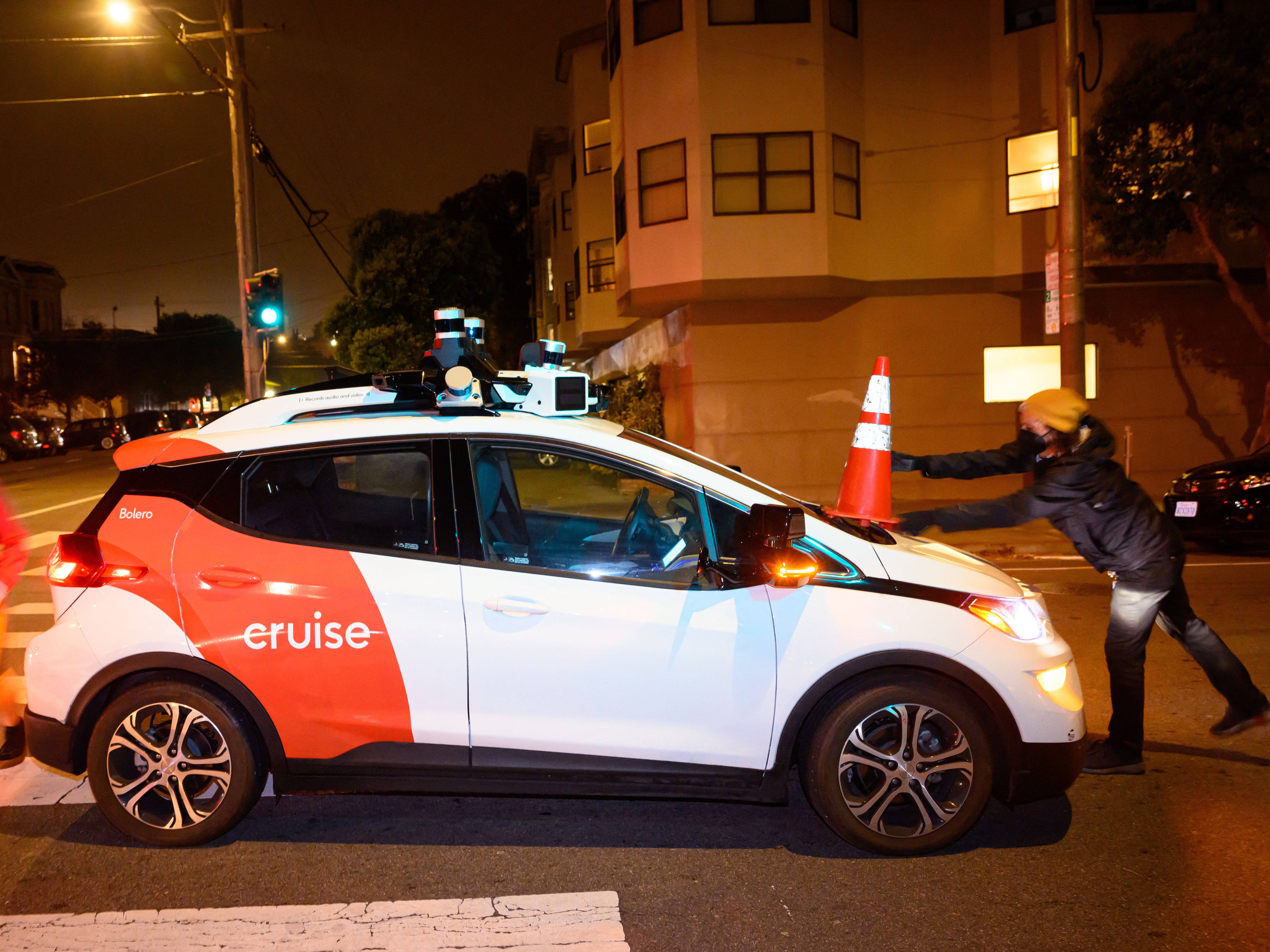 Armed with traffic cones, protesters are immobilizing driverless cars ...
