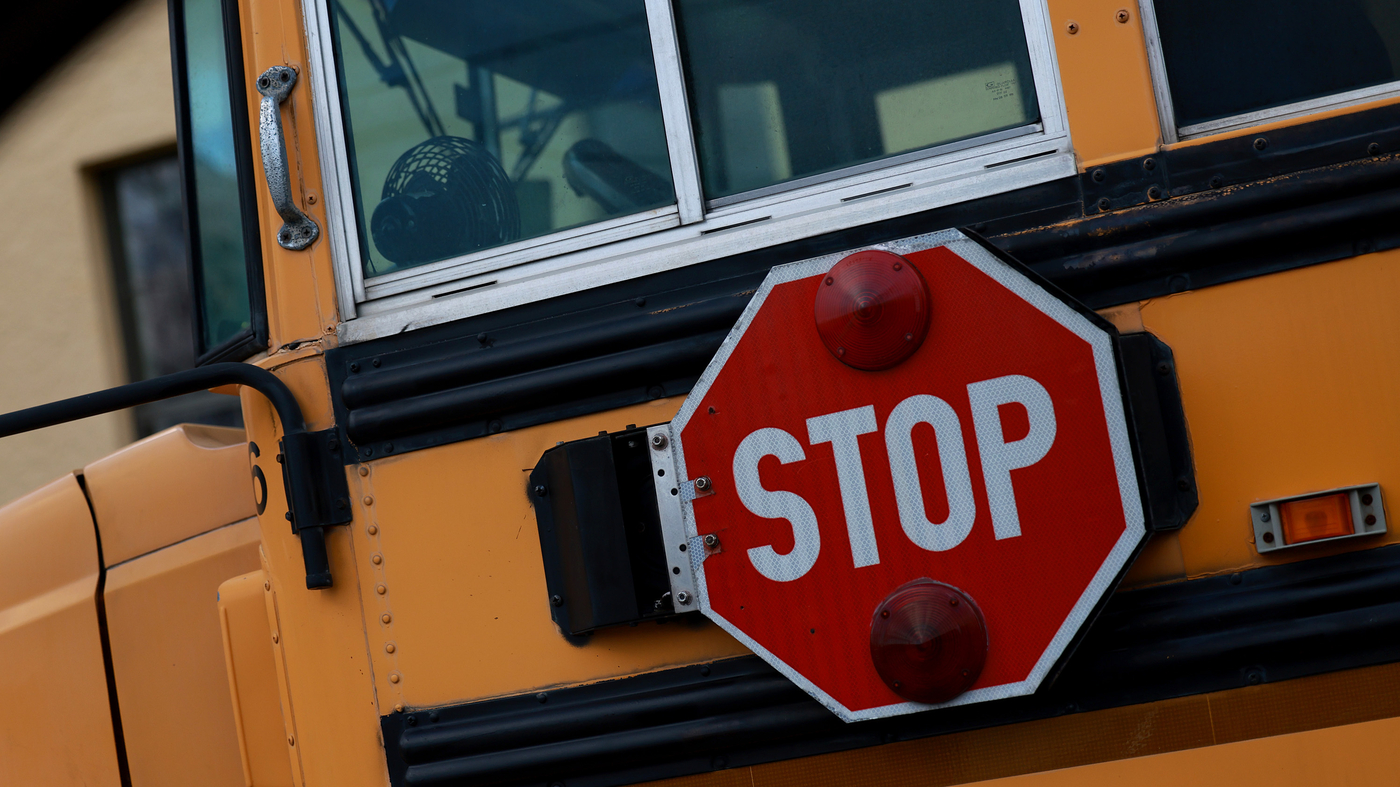 School bus in fatal Ohio crash lacked seat belts. Most states don't ...