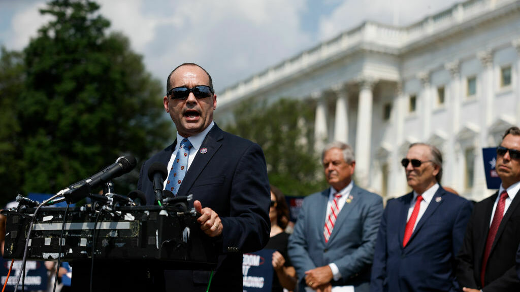 The threat of a government shutdown recalls tactics of past House GOP ...