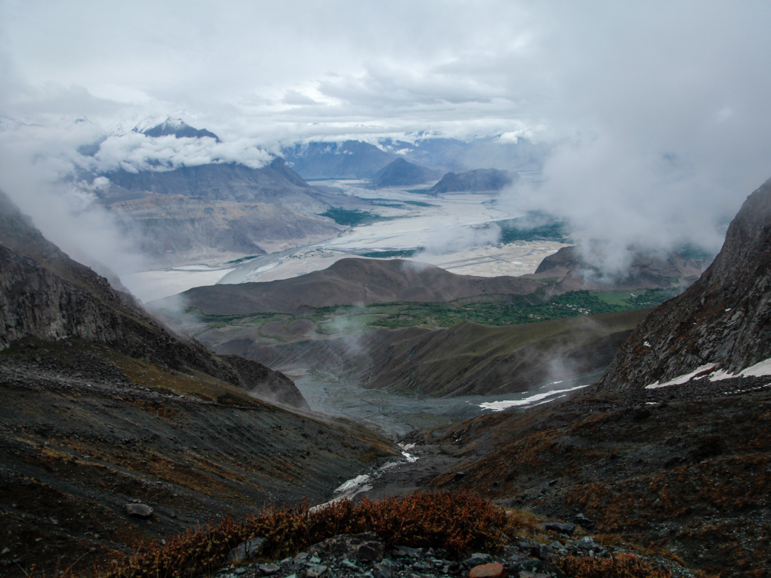A glacier baby is born: Mating glaciers to replace water lost to ...