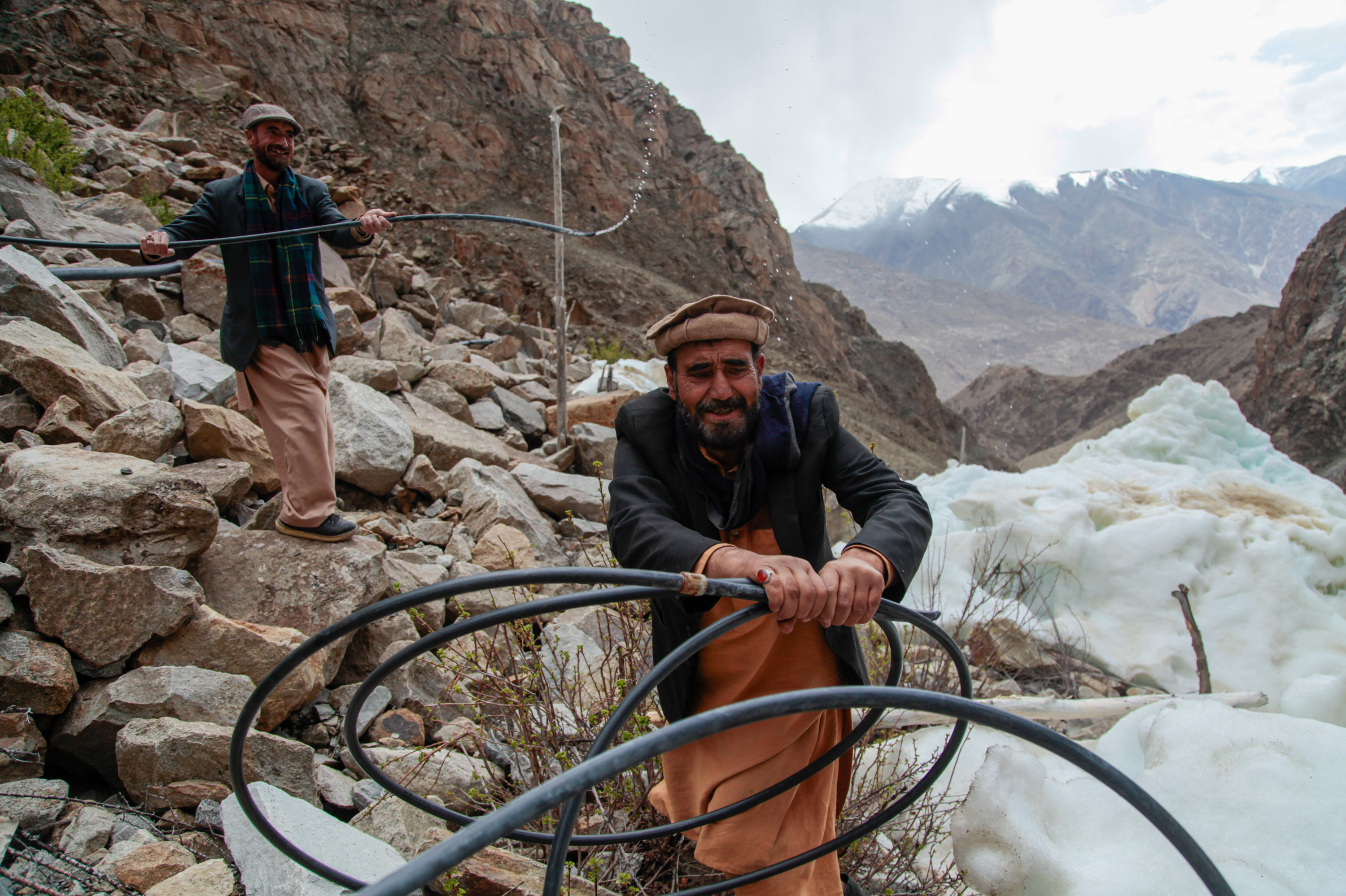 A glacier baby is born: Mating glaciers to replace water lost to ...