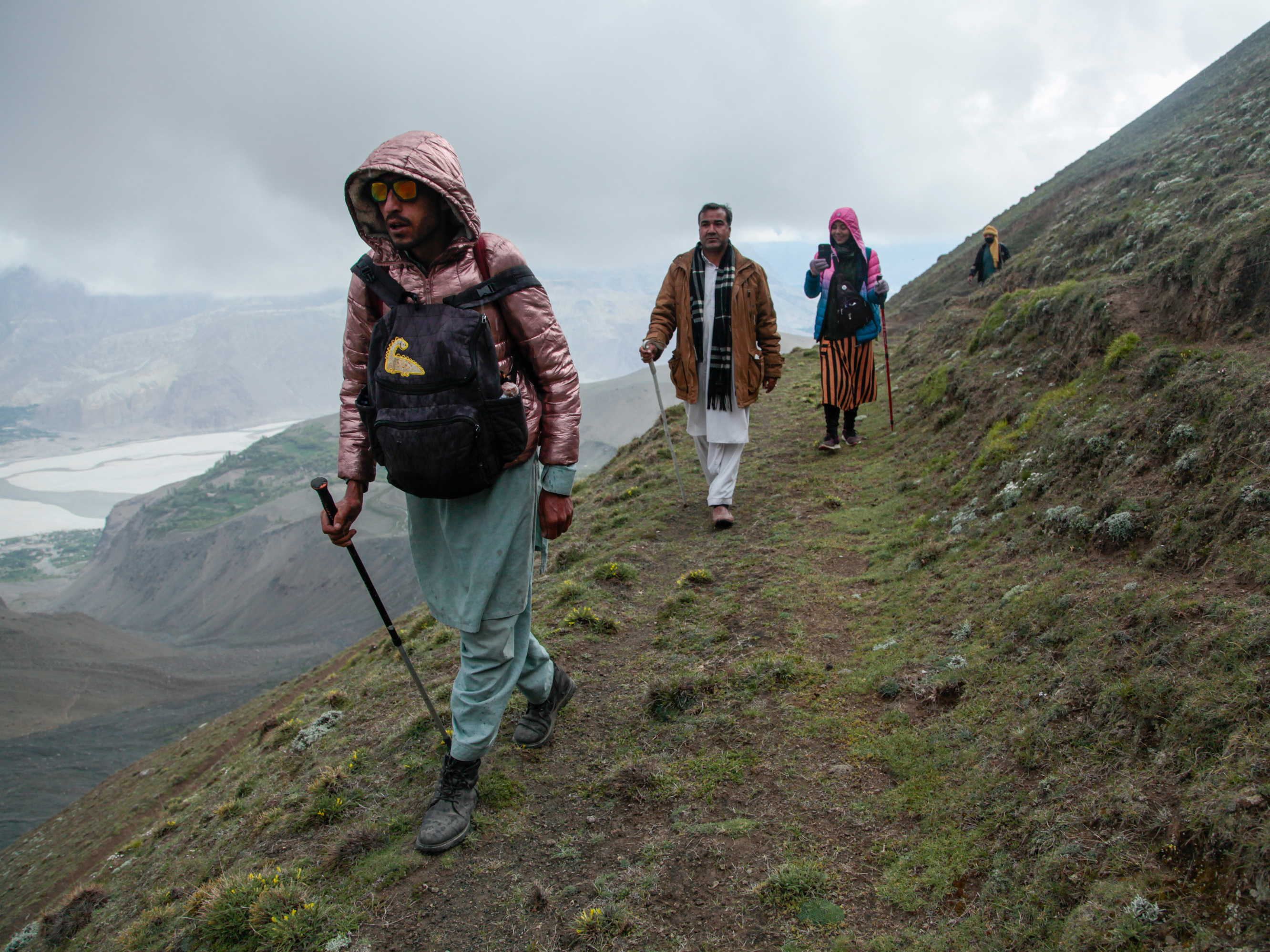 A glacier baby is born: Mating glaciers to replace water lost to ...