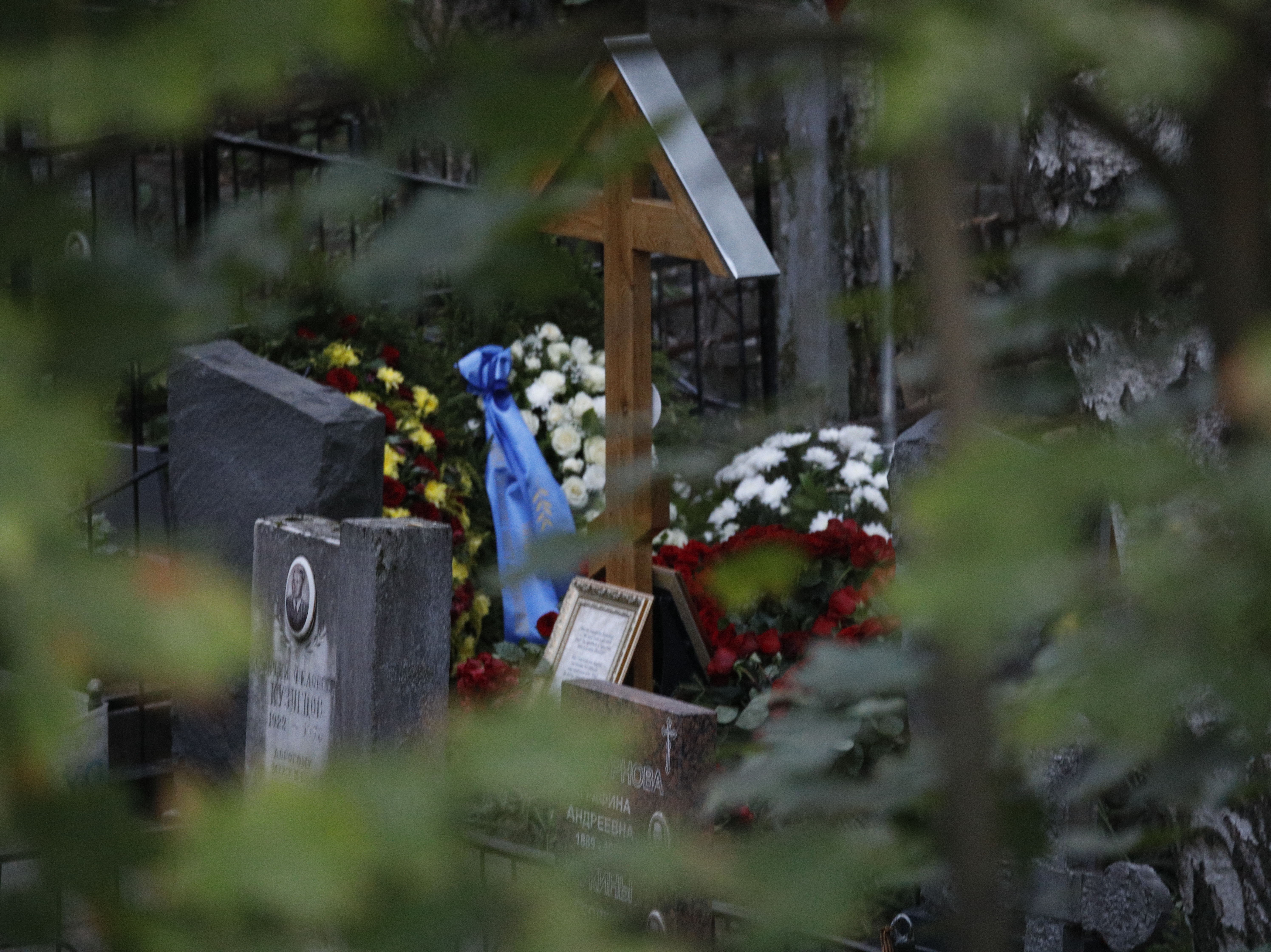 Prigozhin is buried in St. Petersburg as Russians make memorials for ...