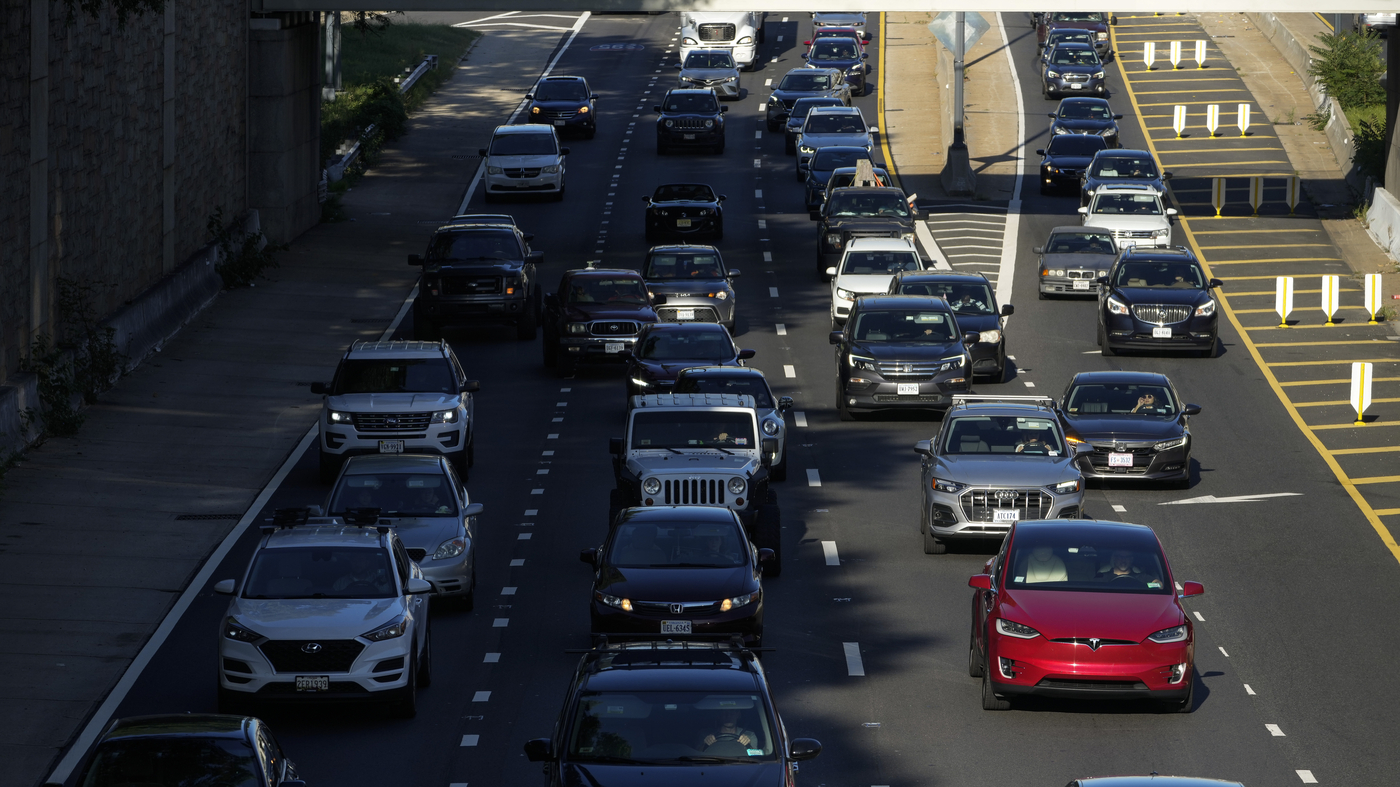 Labor Day weekend travel tips for those driving or flying : NPR