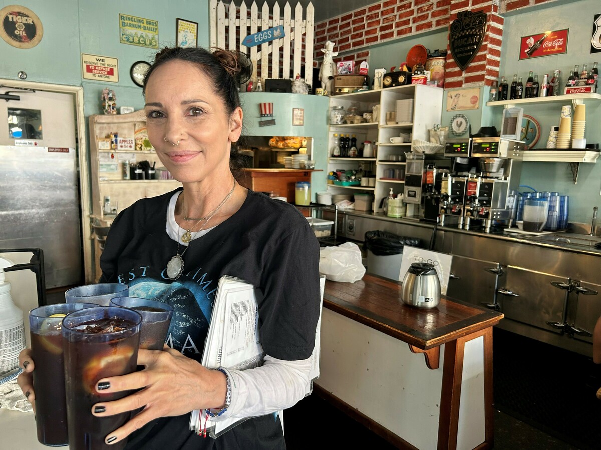 Here's how Hollywood workers are making ends meet during the strike : NPR