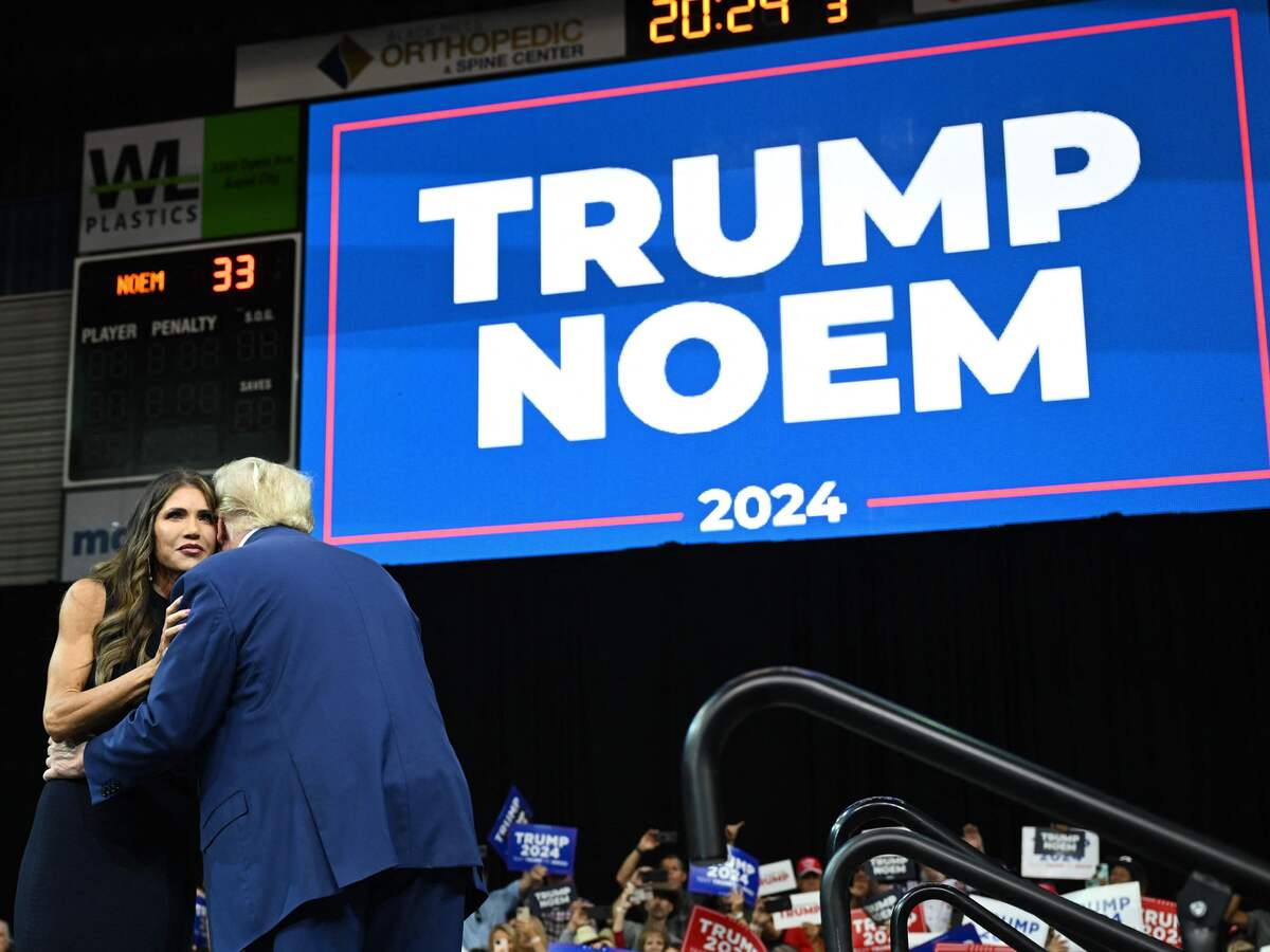 Trump visits South Dakota, picking up an endorsement from Gov. Kristi ...