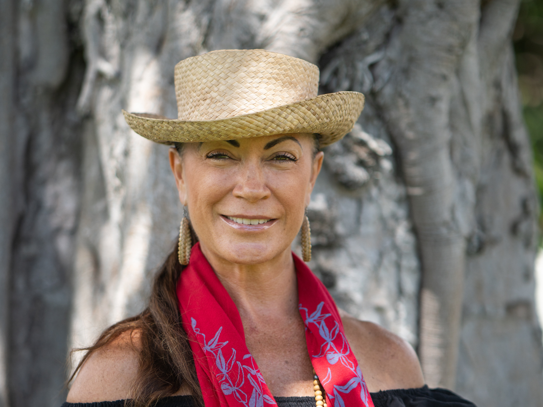 Hawaii's spirit of aloha helps restore a wildfire-damaged community ...