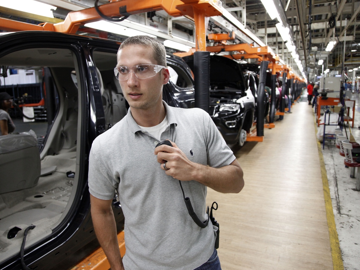 Why you shouldn't be surprised that autoworkers are asking for a 40% ...