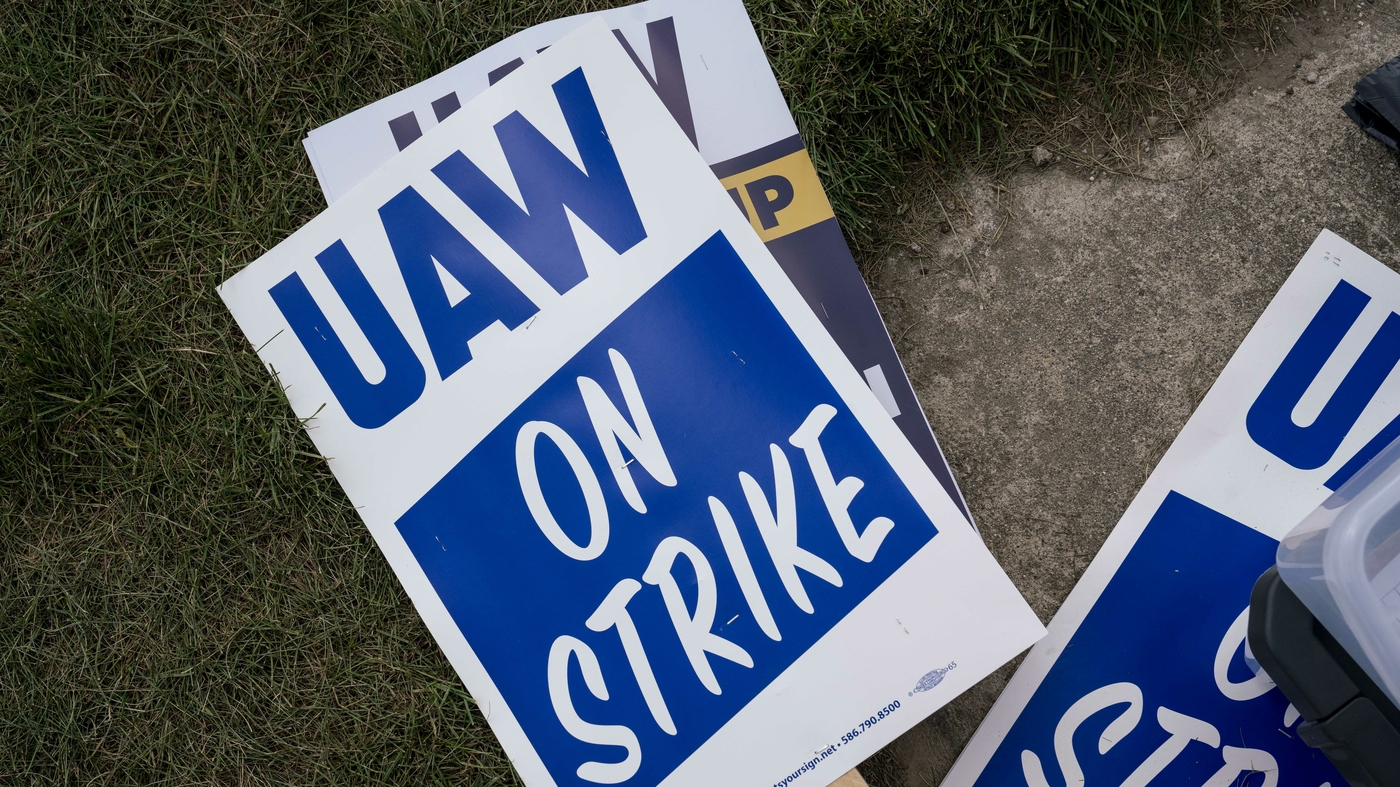 Why the UAW is fighting so hard for these 4 key demands : NPR