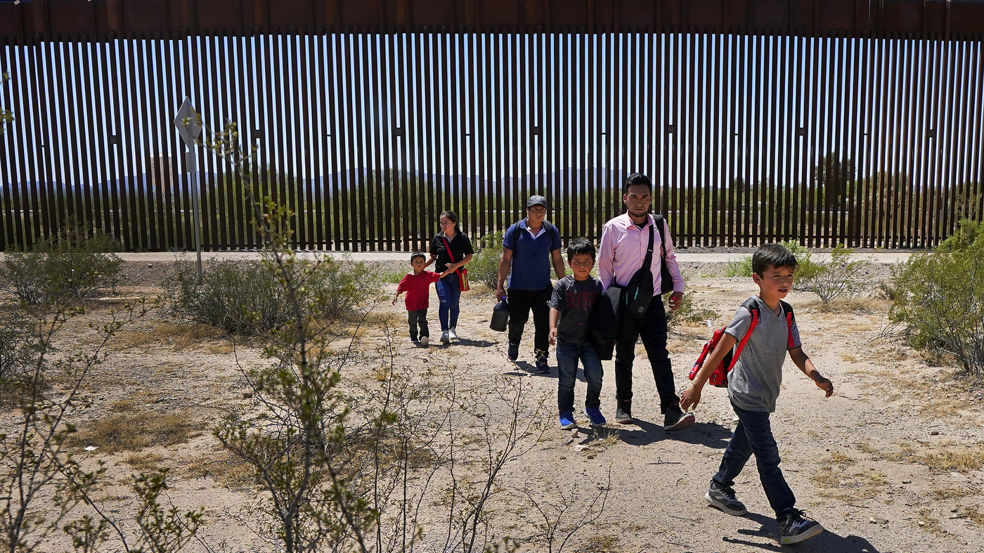 Migrant families crossed the U.S. border in record numbers last month : NPR Migrant families crossed the U.S. border in record numbers last month : NPR
