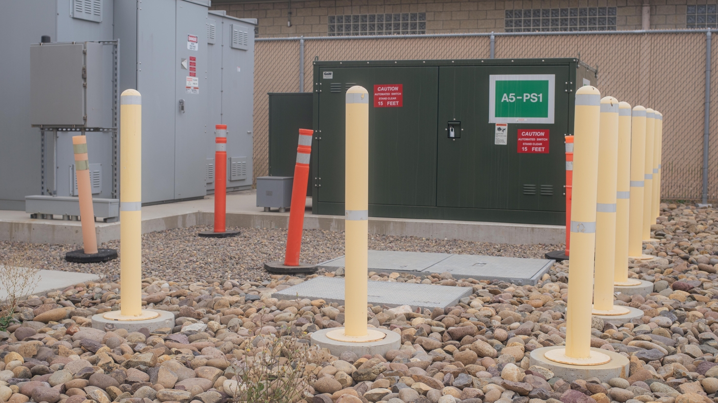 The military is using microgrids to fight threats and climate change : NPR