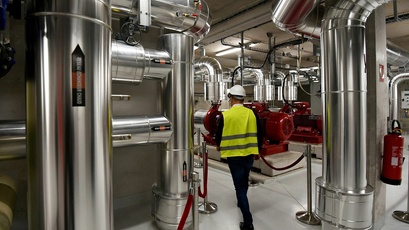 Community-level actions to respond and adapt to climate change : NPR