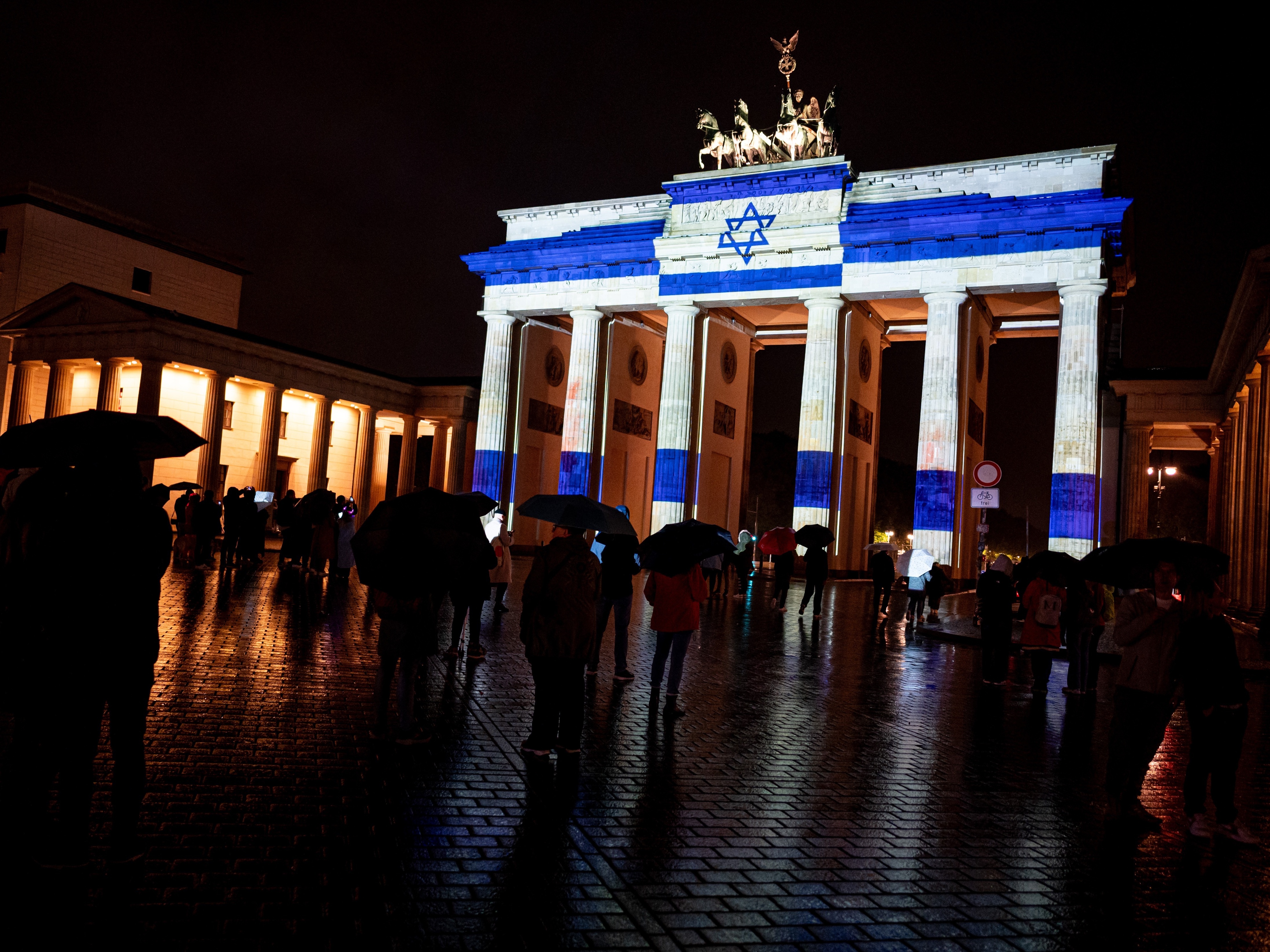 European leaders pledge support for Israel, condemn Hamas and halt ...