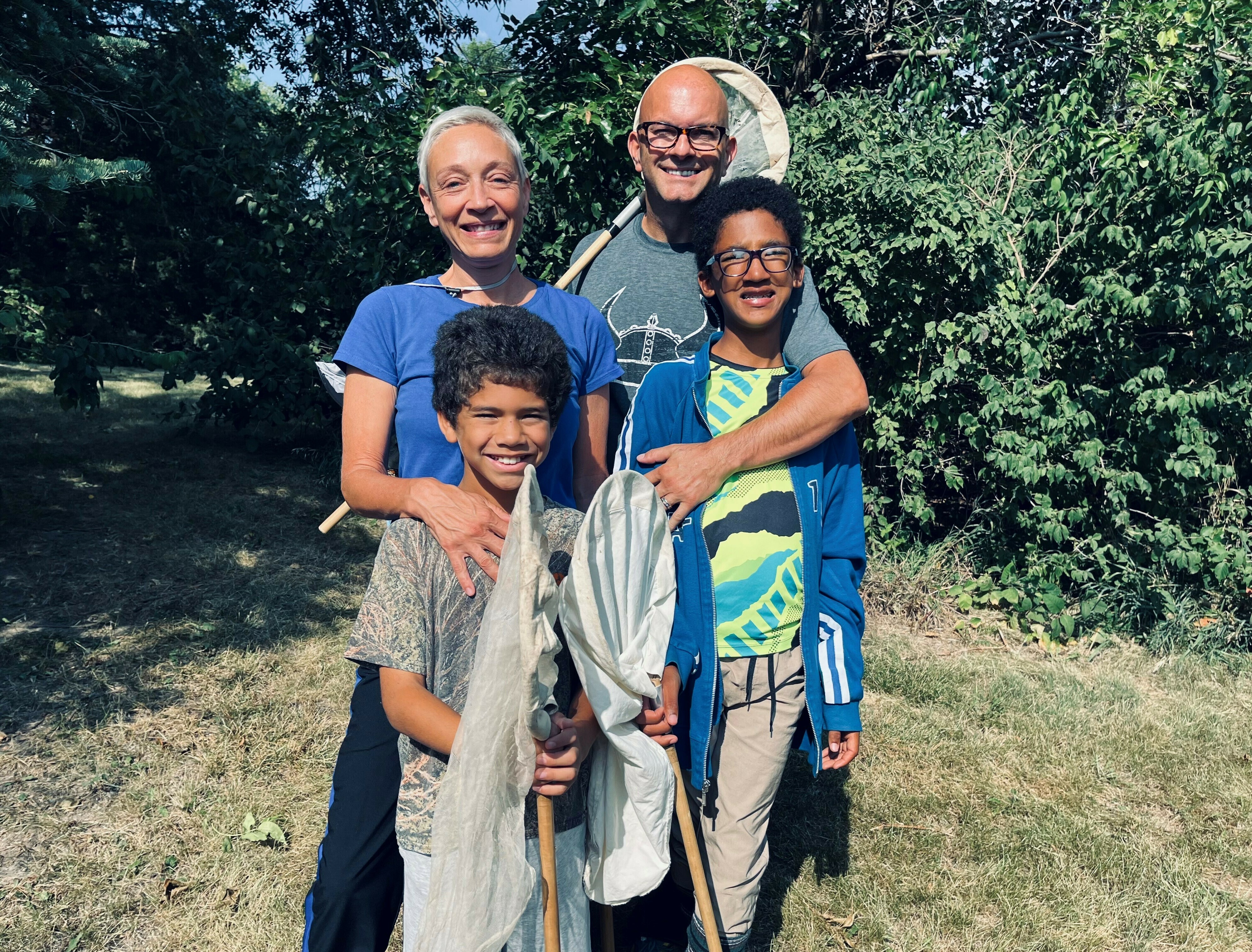 Ever tagged a butterfly? Volunteers are marking monarchs to track their ...