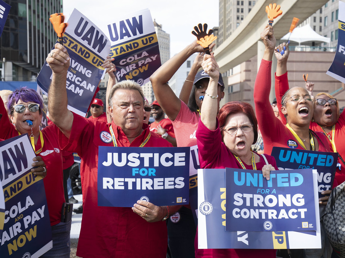 Autoworkers' retirement benefits were once the envy of all. UAW wants ...