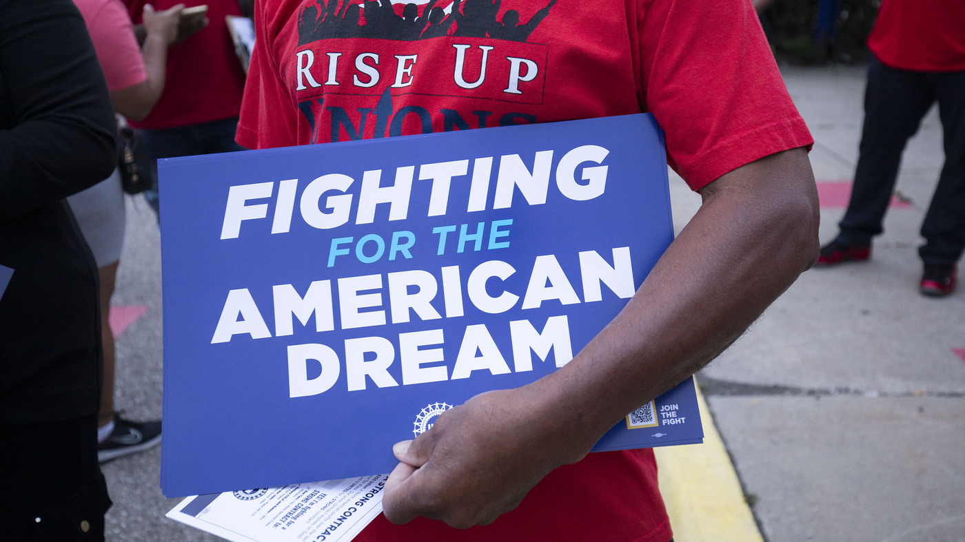 Autoworkers' retirement benefits were once the envy of all. UAW wants ...