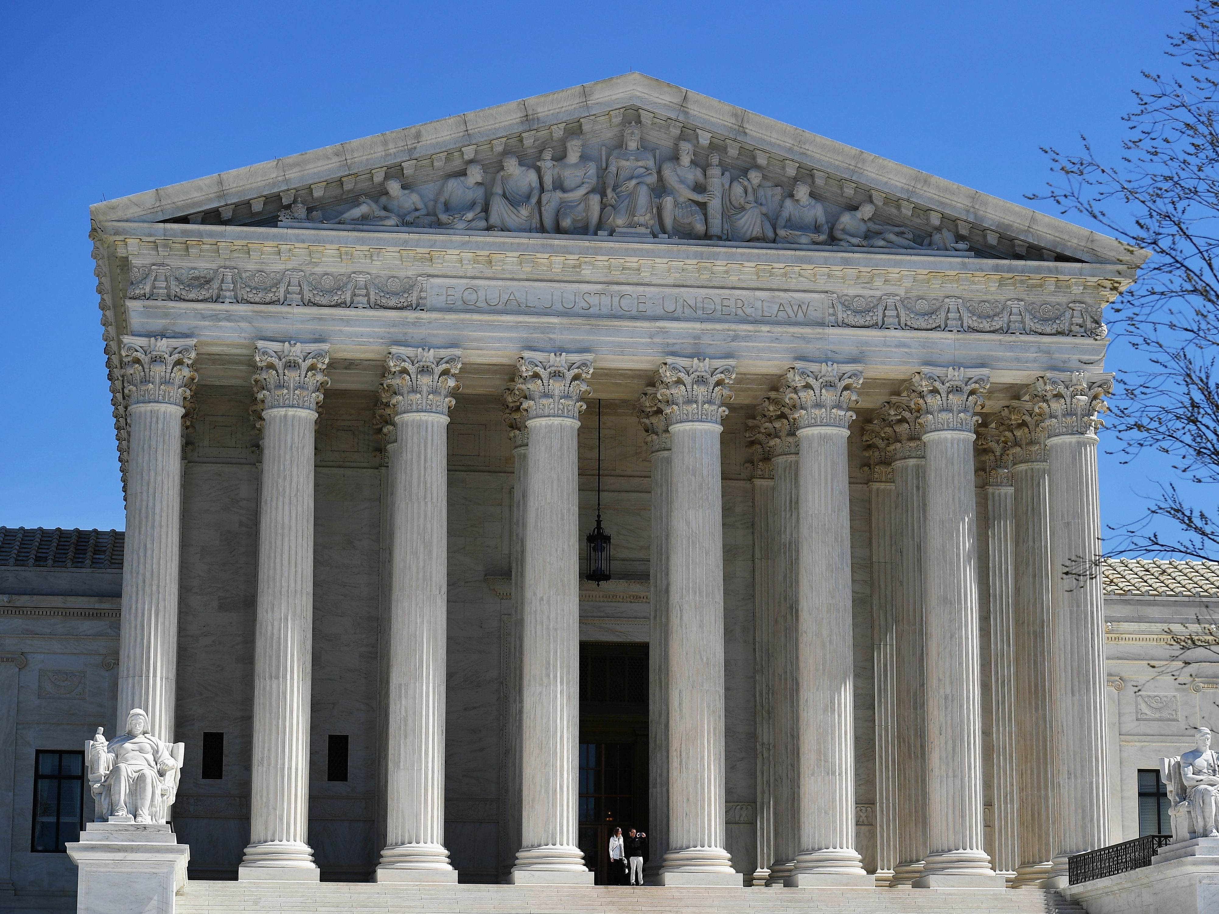 How the Supreme Court's immunity decision affects Trump's legal cases ...