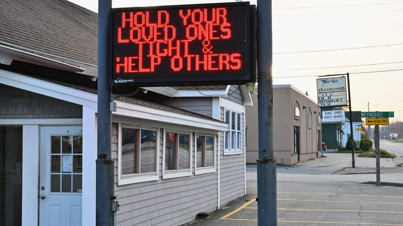 Suspect in Lewiston, Maine, mass shooting is dead, police say : NPR