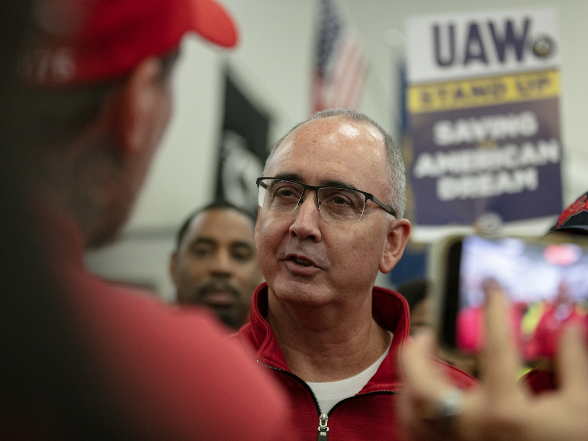 UAW reaches a deal with GM, in potential end to the auto strike : NPR