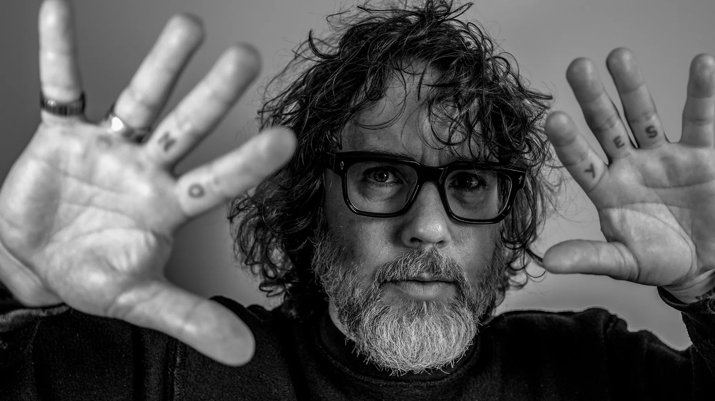 Kevin Drew contemplates the inevitability of 'Aging' : World Cafe ...