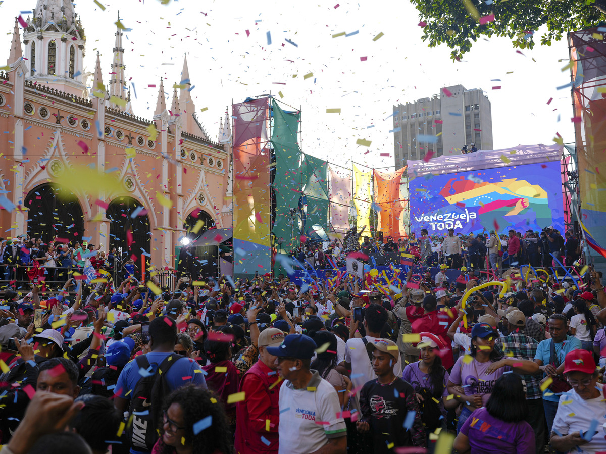 Venezuelans approve referendum to claim territory in neighboring Guyana ...